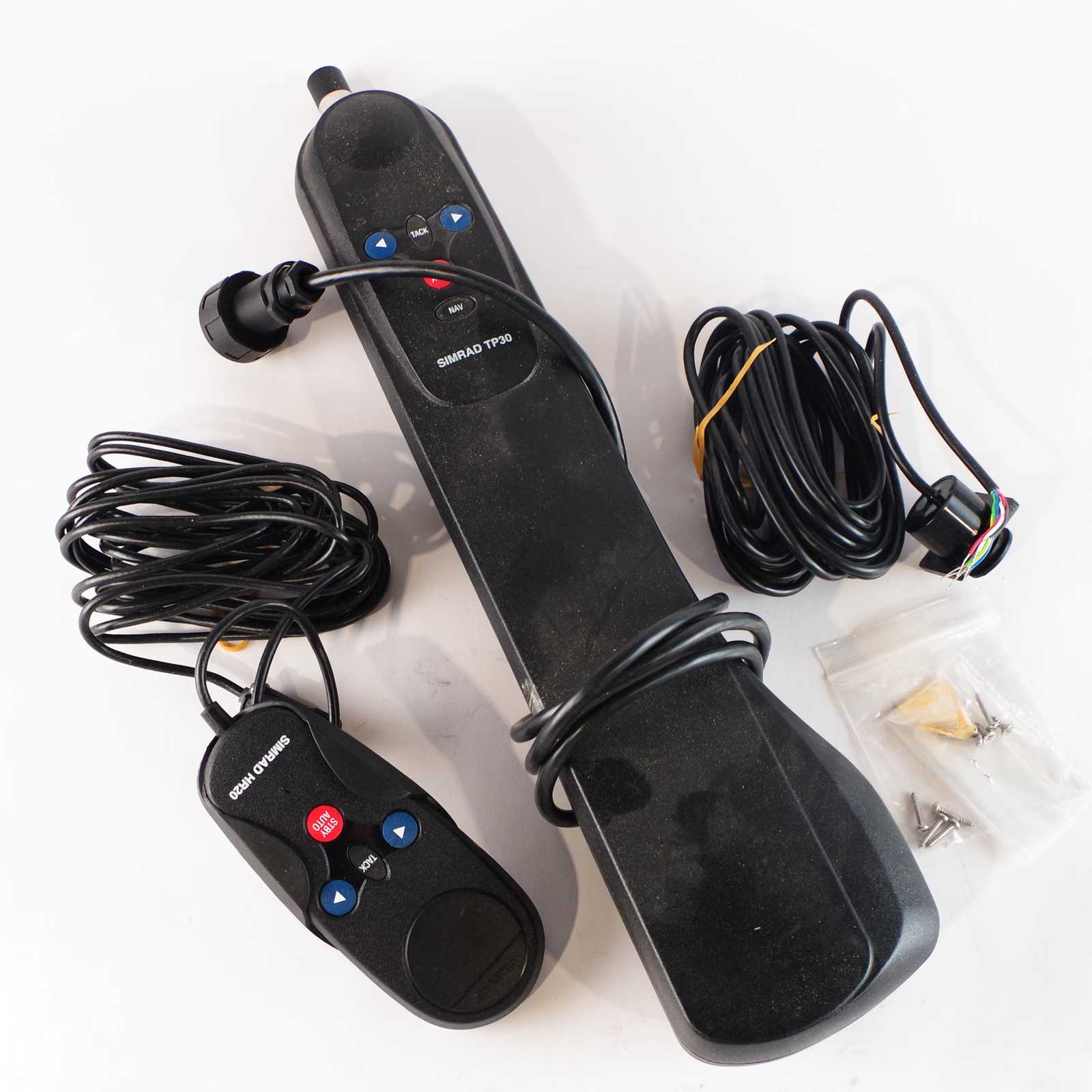 SIMRAD TP30 & DOSA SIMRAD HR20 ej funkti… | Auktion.se